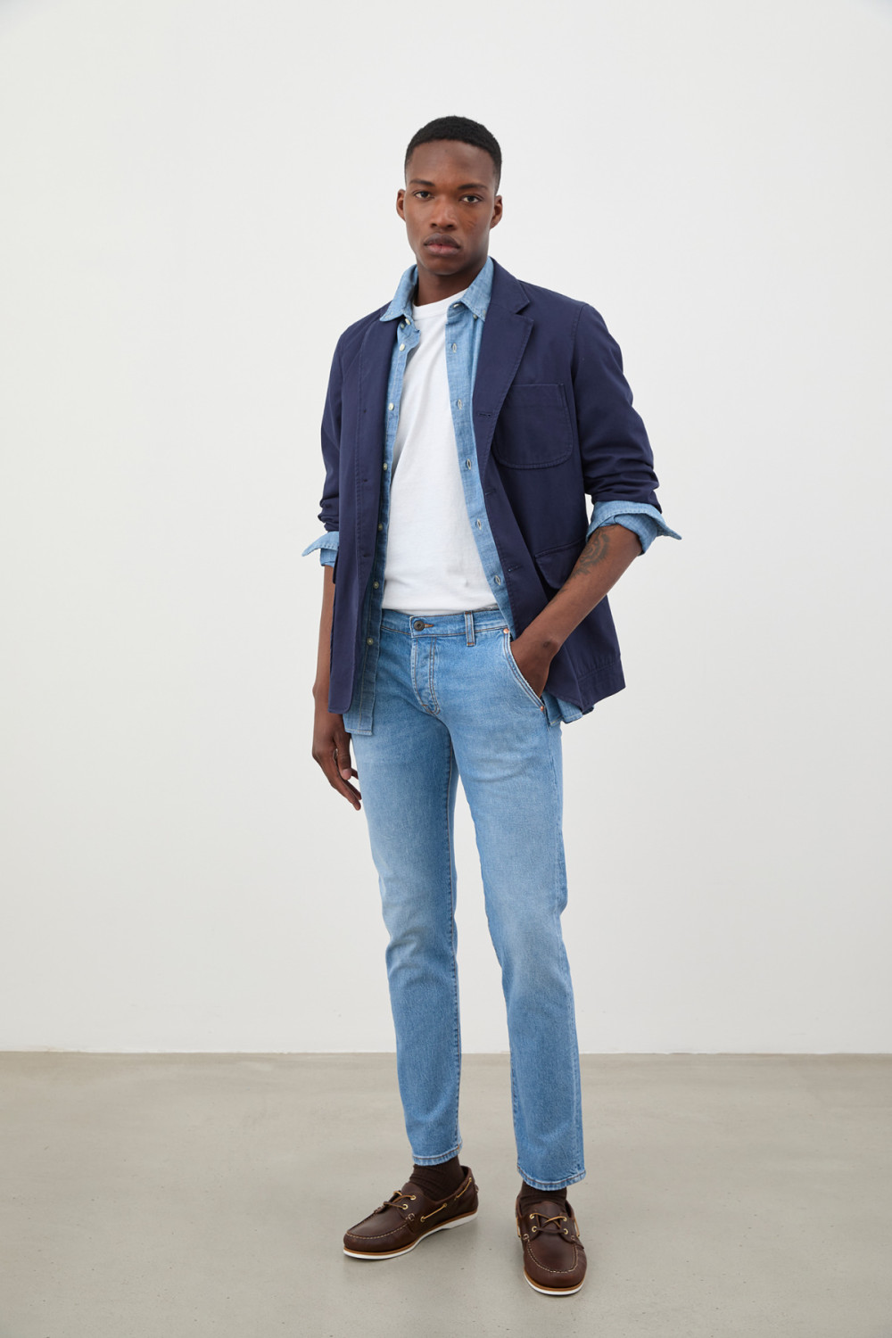 Roy Roger's Jeans and Clothing for Man and Woman | Shop Online